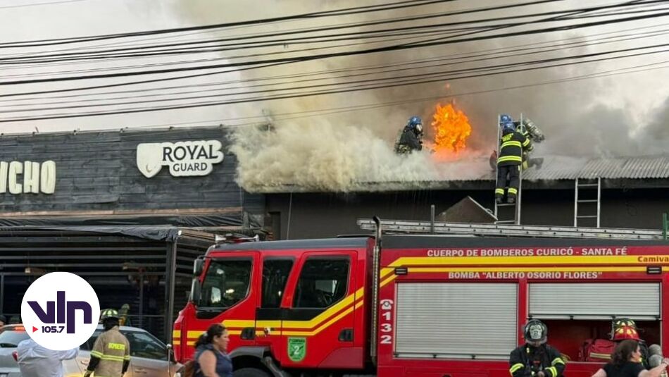 Bombero resulta electrocutado durante combate de incendio en Avenida ...